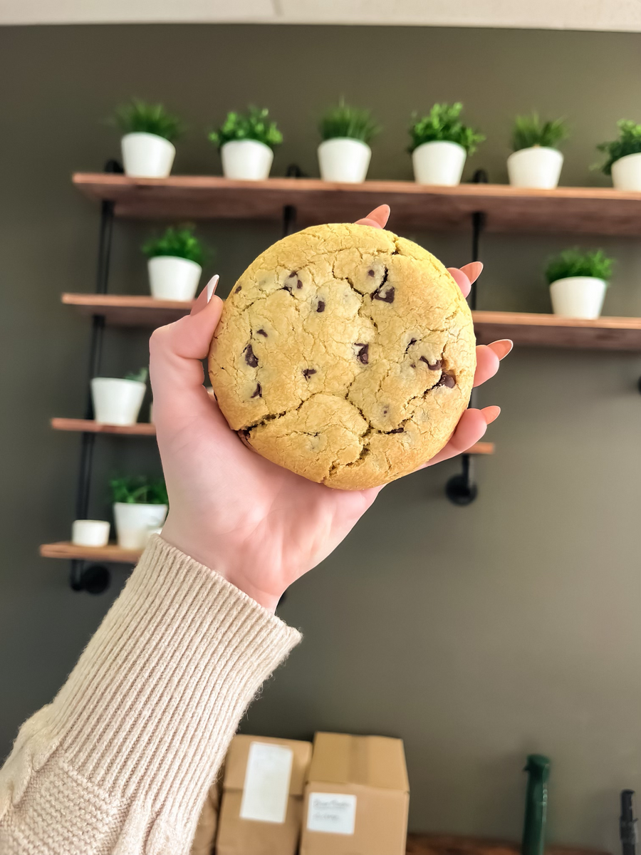 Giant Chocolate Chip – Chloe's Giant Cookies